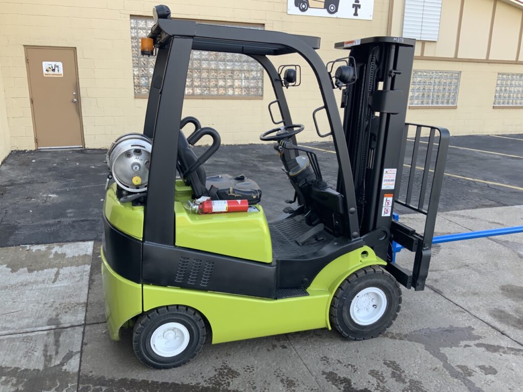 Clark C15L Pneumatic Forklift Forklift Refurbished - Cleveland Forklift
