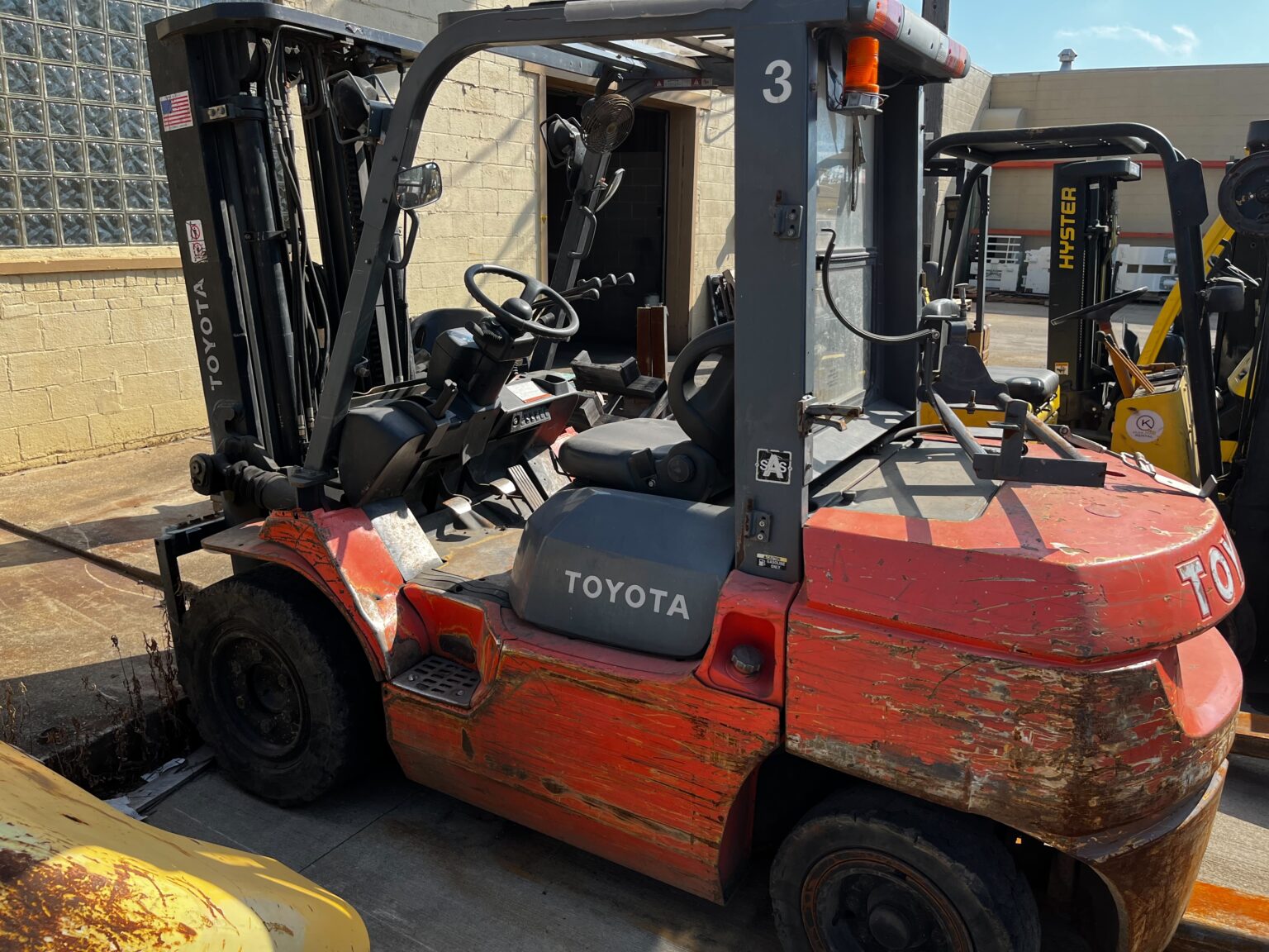 2003 Toyota 7FGU35 Pneumatic Forklift Forklift Used - Cleveland Forklift